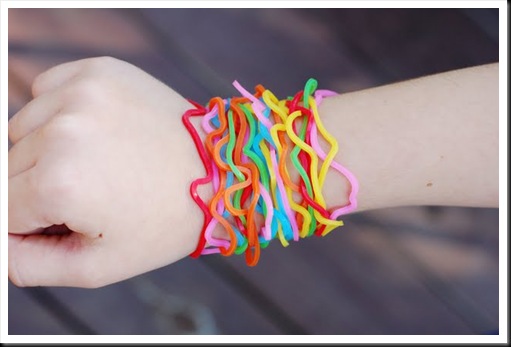 Mall of Style: Silly Bandz - How the Big Trend Wave begun