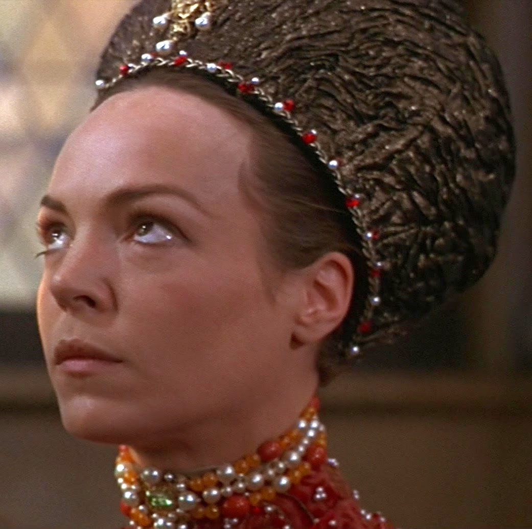 Romeo and Juliet 1968 - Lady Capulet | Romeo and juliet, Olivia hussey ...