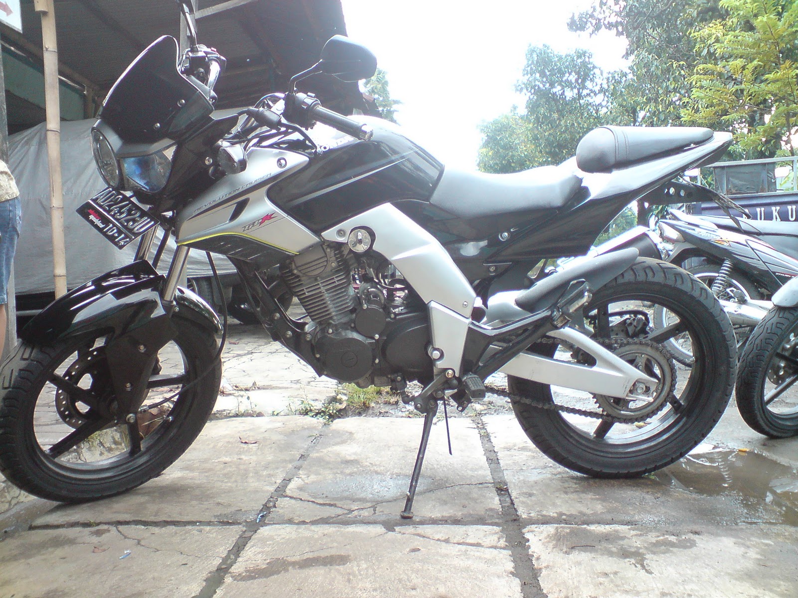 Foto Modifikasi Motor Honda Mega Pro