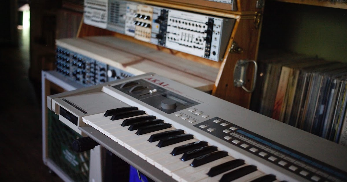 MATRIXSYNTH: Akai X7000 Sampling Keyboard