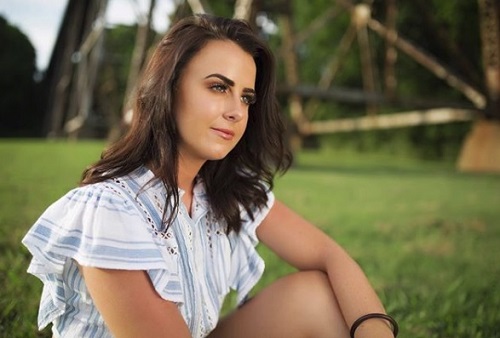 country routes news: Lisa McHugh releases single 'Y’all Come’