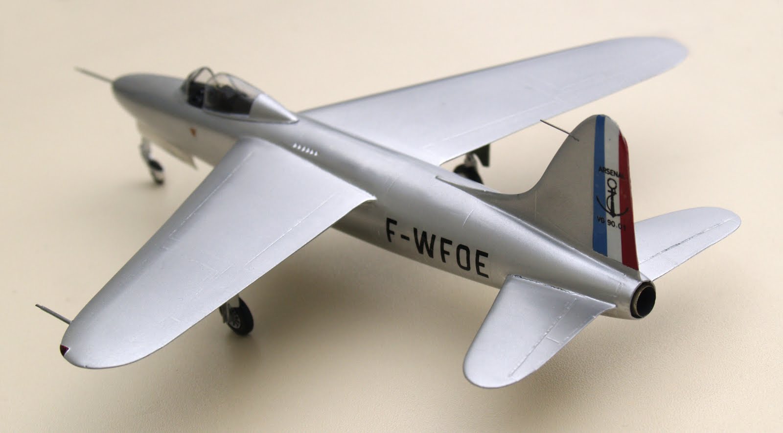 Renax Sharkit 1/72 Resin kits: Arsenal VG 90; kit Dujin, montage JP Hugon