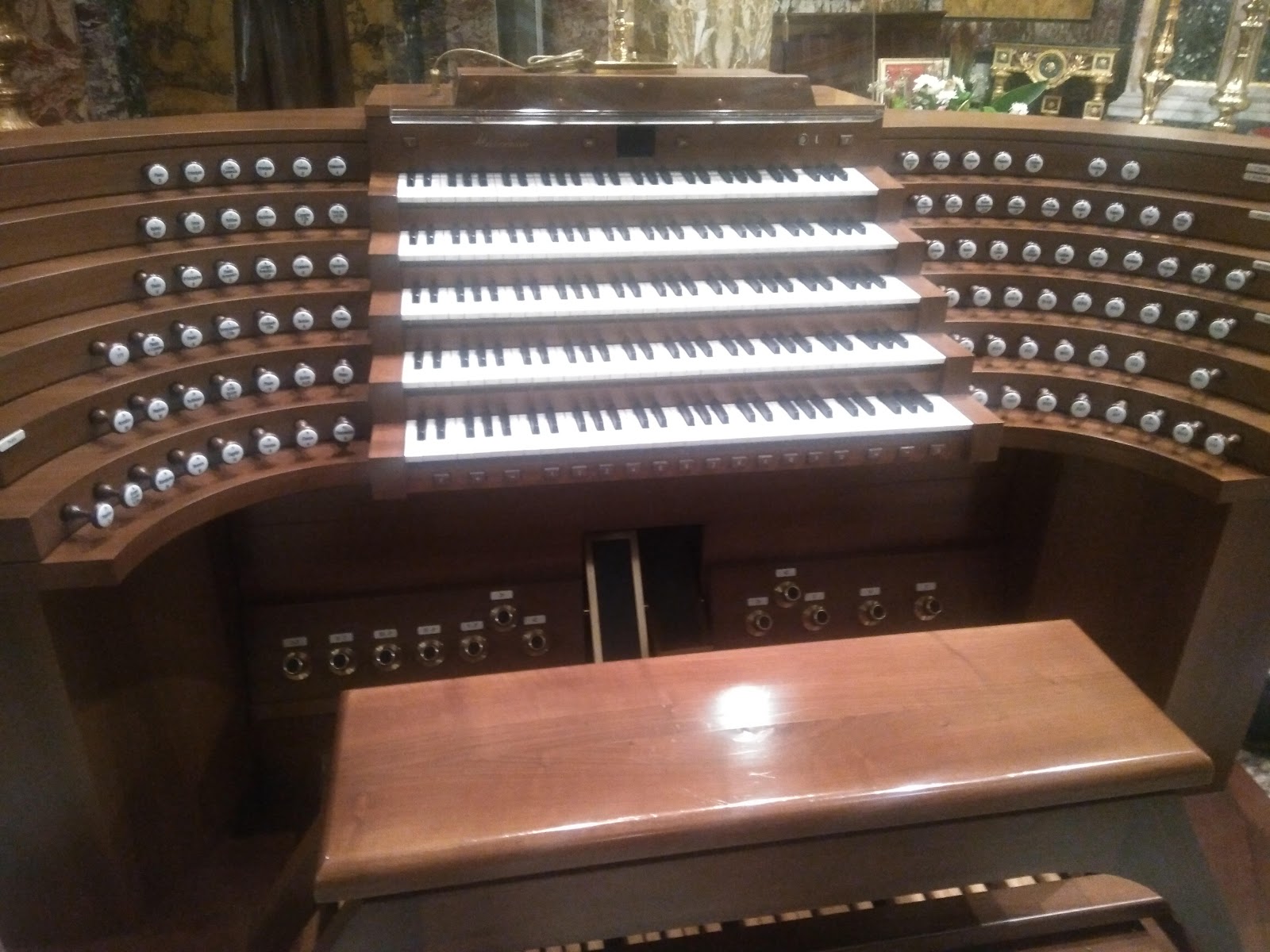 MATRIXSYNTH: Analog Presets on a Cathedral Pipe Organ - Vox Humana