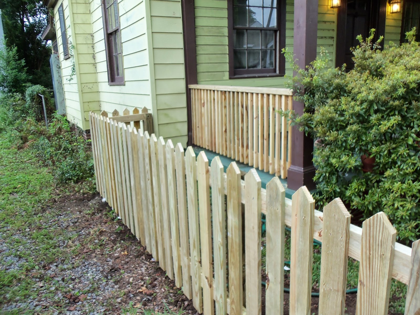 Town & Country Fences, LLC: Porch Bannister