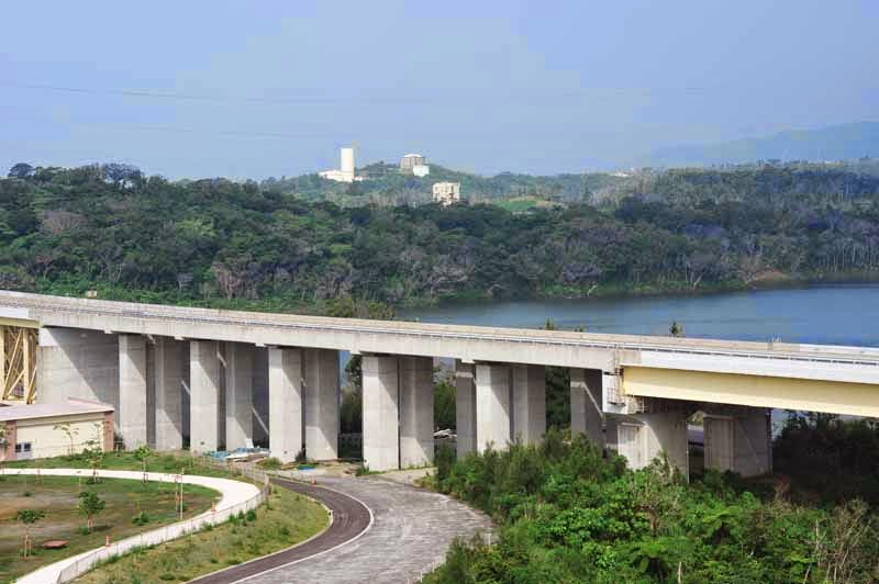 Ryukyu Life: Sneaking a Peek at Kin Dam in Okinawa, Japan
