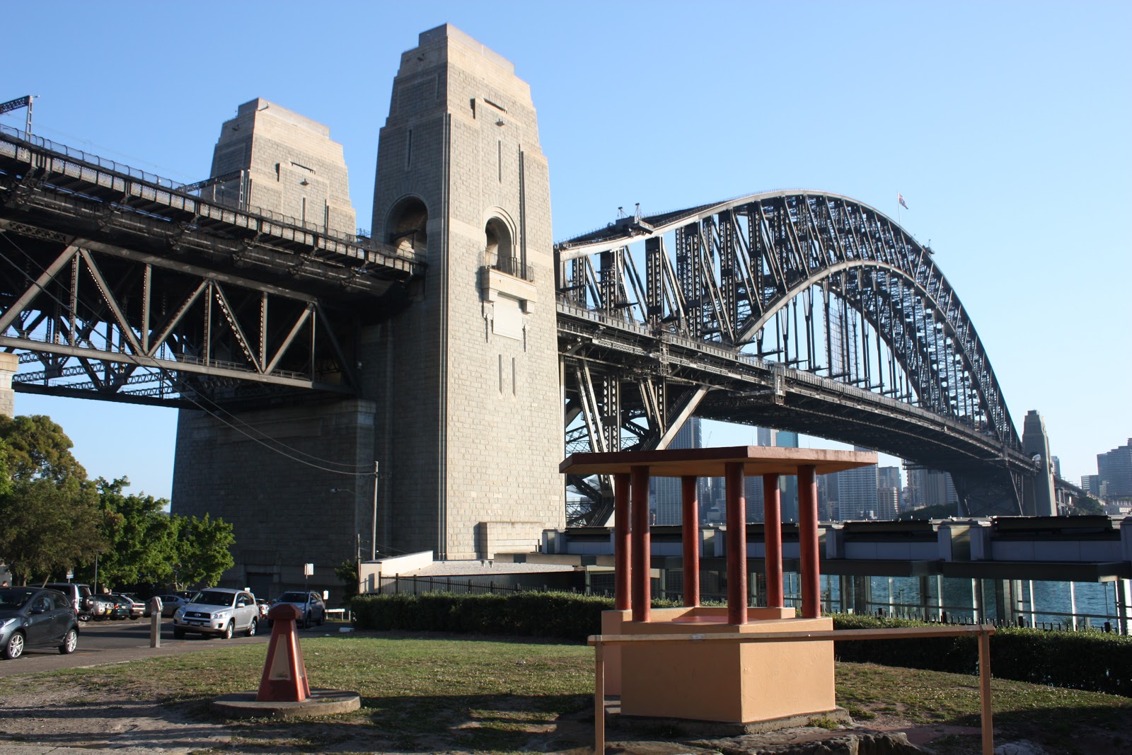 Sydney - City and Suburbs: Milsons Point, Sydney Harbour Bridge