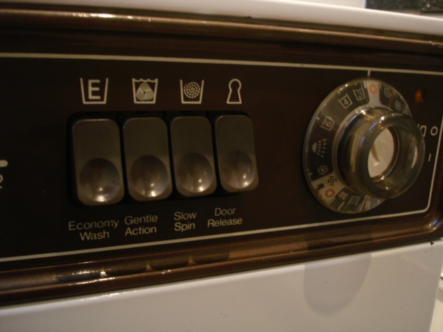 Hotpoint 1842 Automatic Washing Machine (1981)