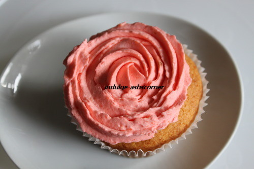 IndulgeAshscorner: Doll Cake