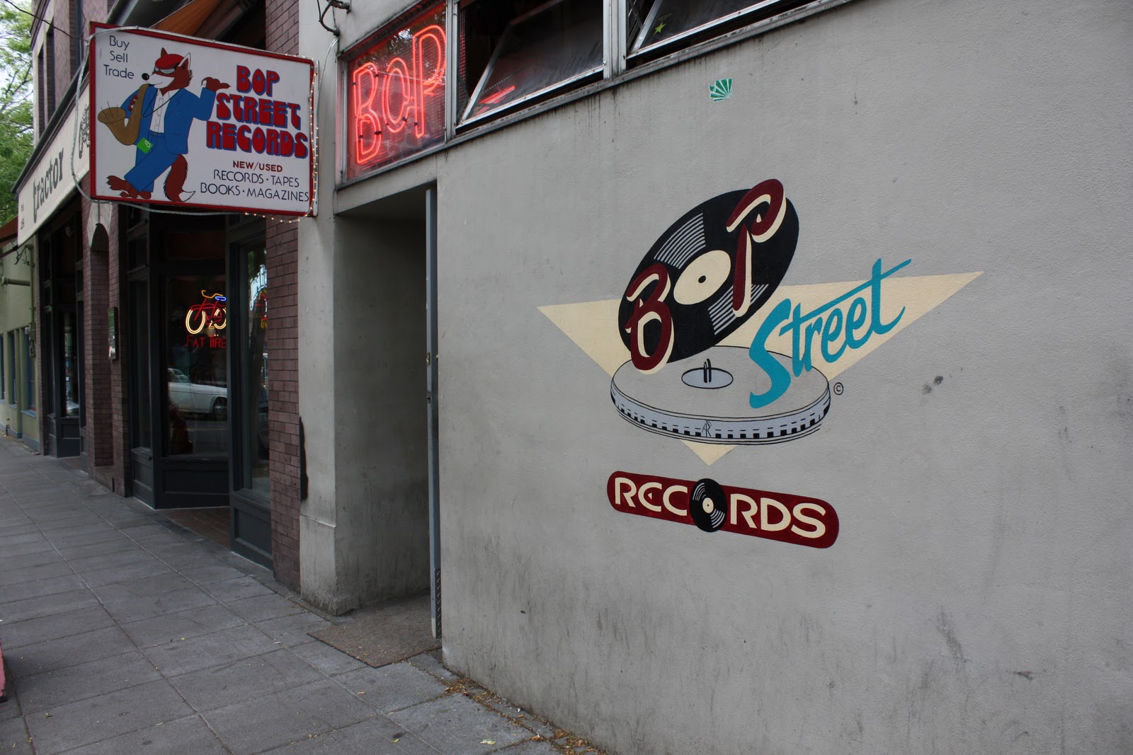 Los 39 Sonidos: BUENAS TIENDAS DE DISCOS DE TODO EL MUNDO