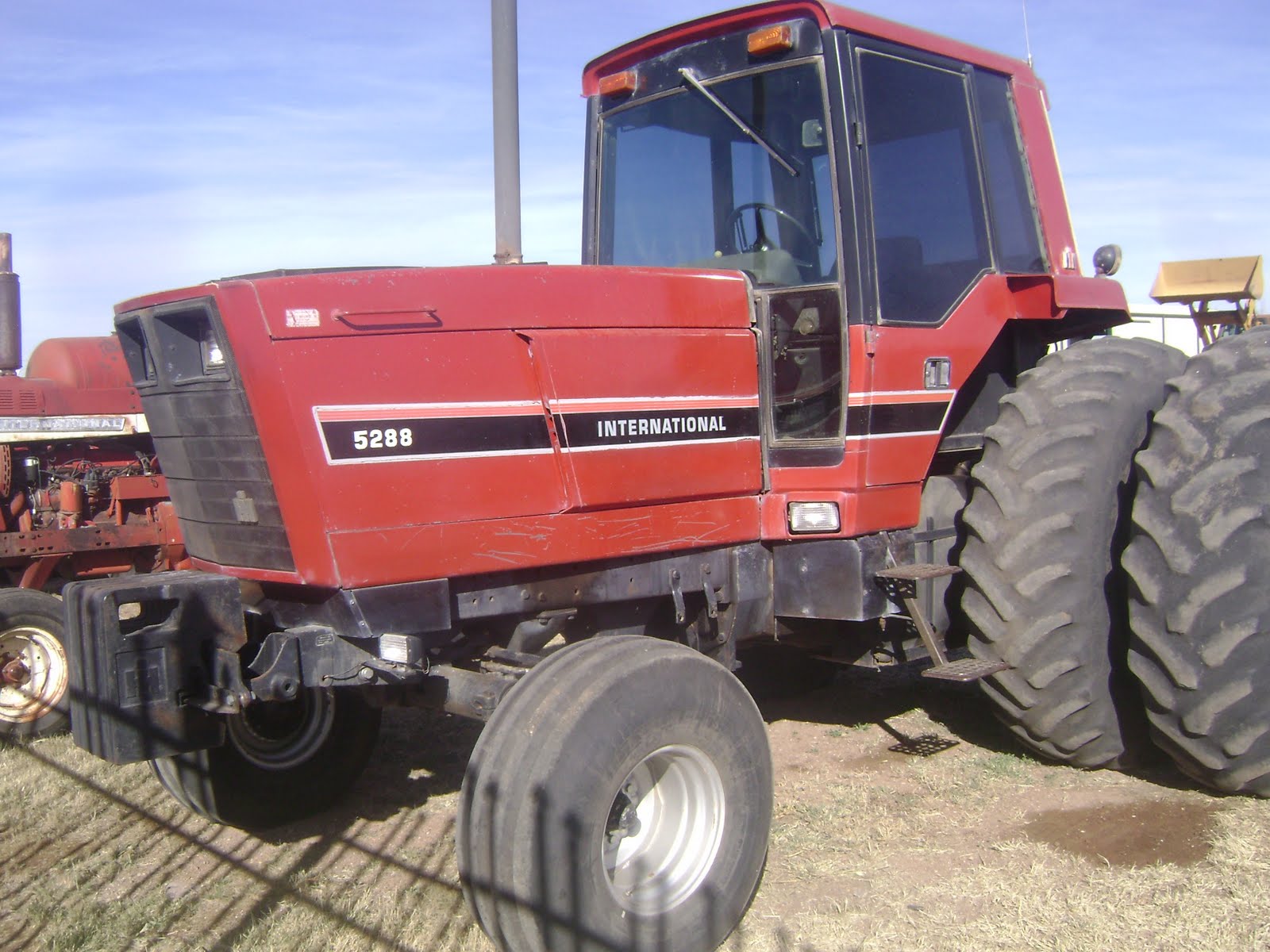 MAQUINARIA AGRICOLA INDUSTRIAL: TRACTOR INTERNATIONAL 5288 160hp ...