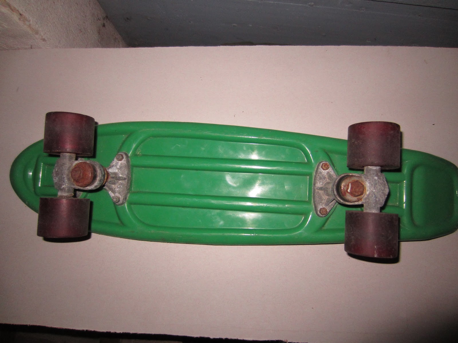 Skates à vendre: Skateboard vinyle '80 vert