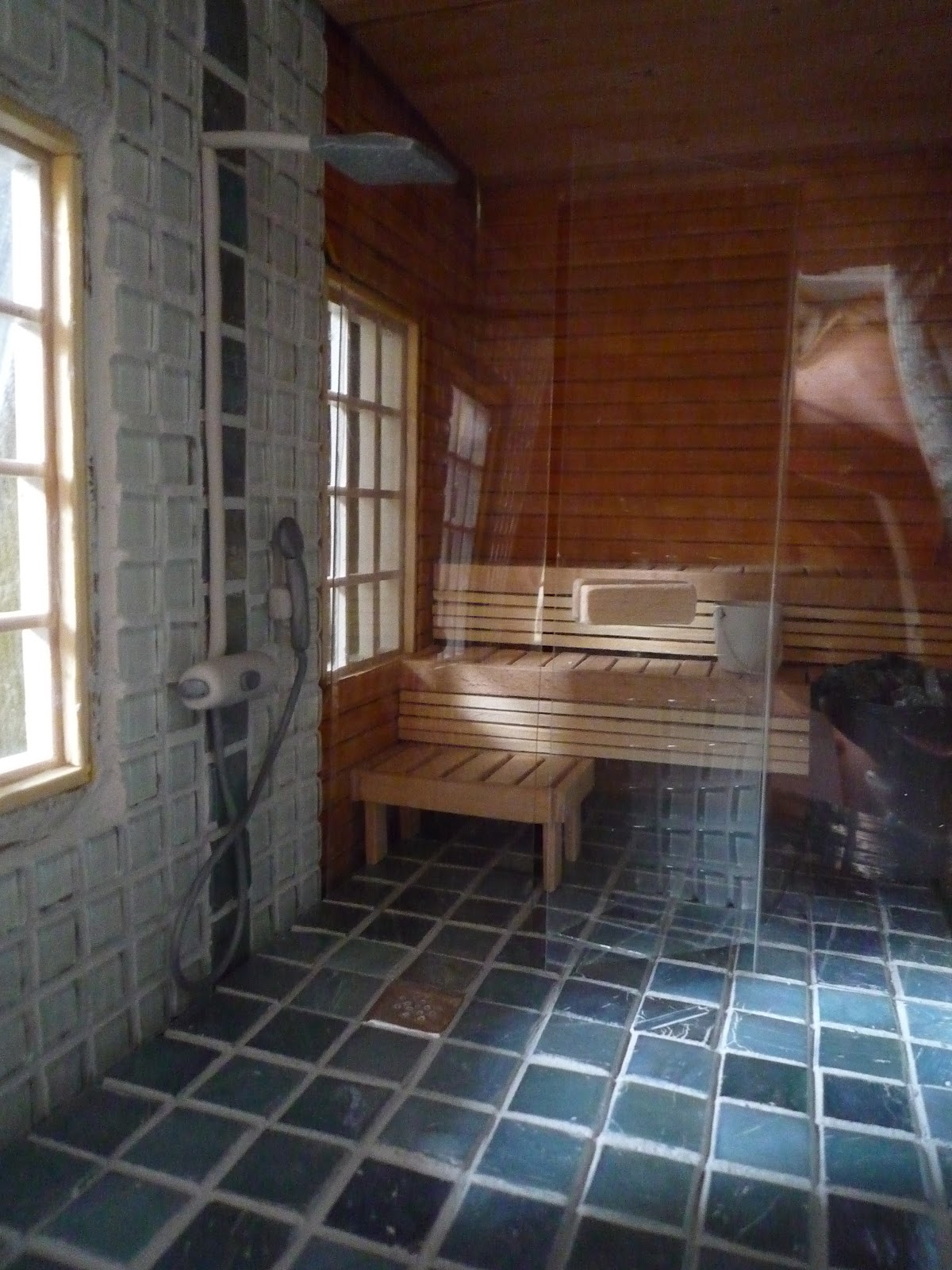 Nukkekotiunelma: Kylpyhuone ja sauna