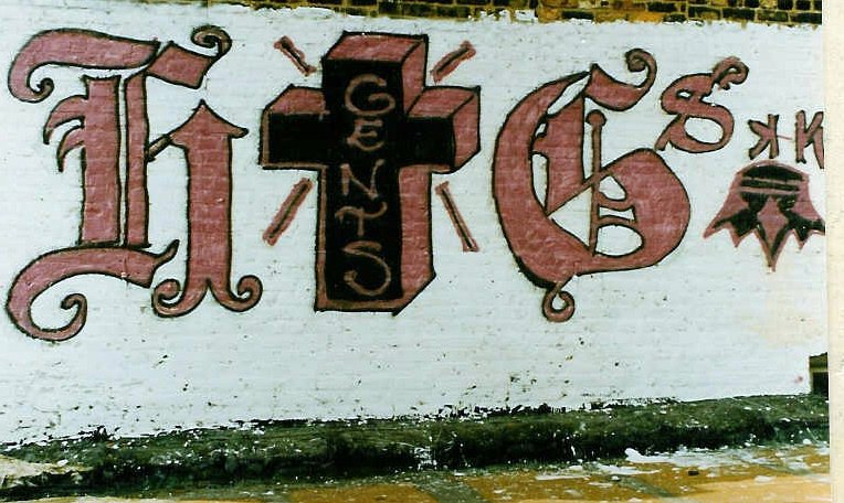 TROPICALIZER: Chicago gangs // murals