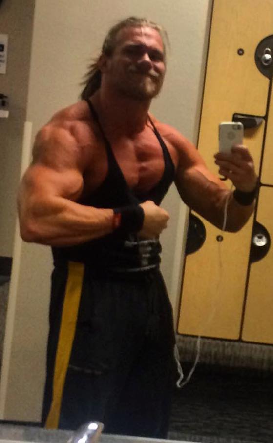 Beefcakes of Wrestling: Selfie Showdown : Alexander Hammerstone vs ...