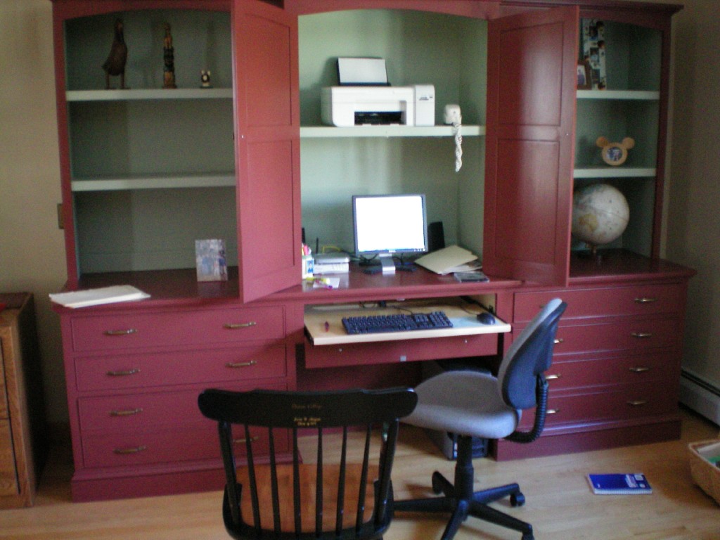 Jim Hartlage Woodworking: Computer Station and Book Shelves