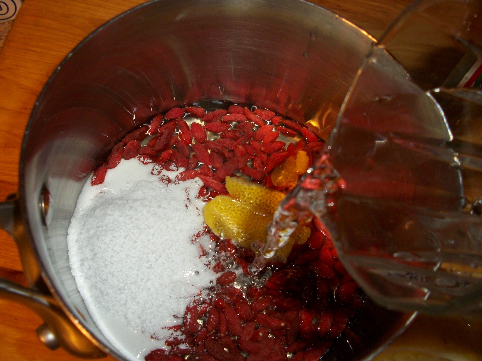 Cooking with love ! : Dulceata de fructe Goji ( Goji berry jam)