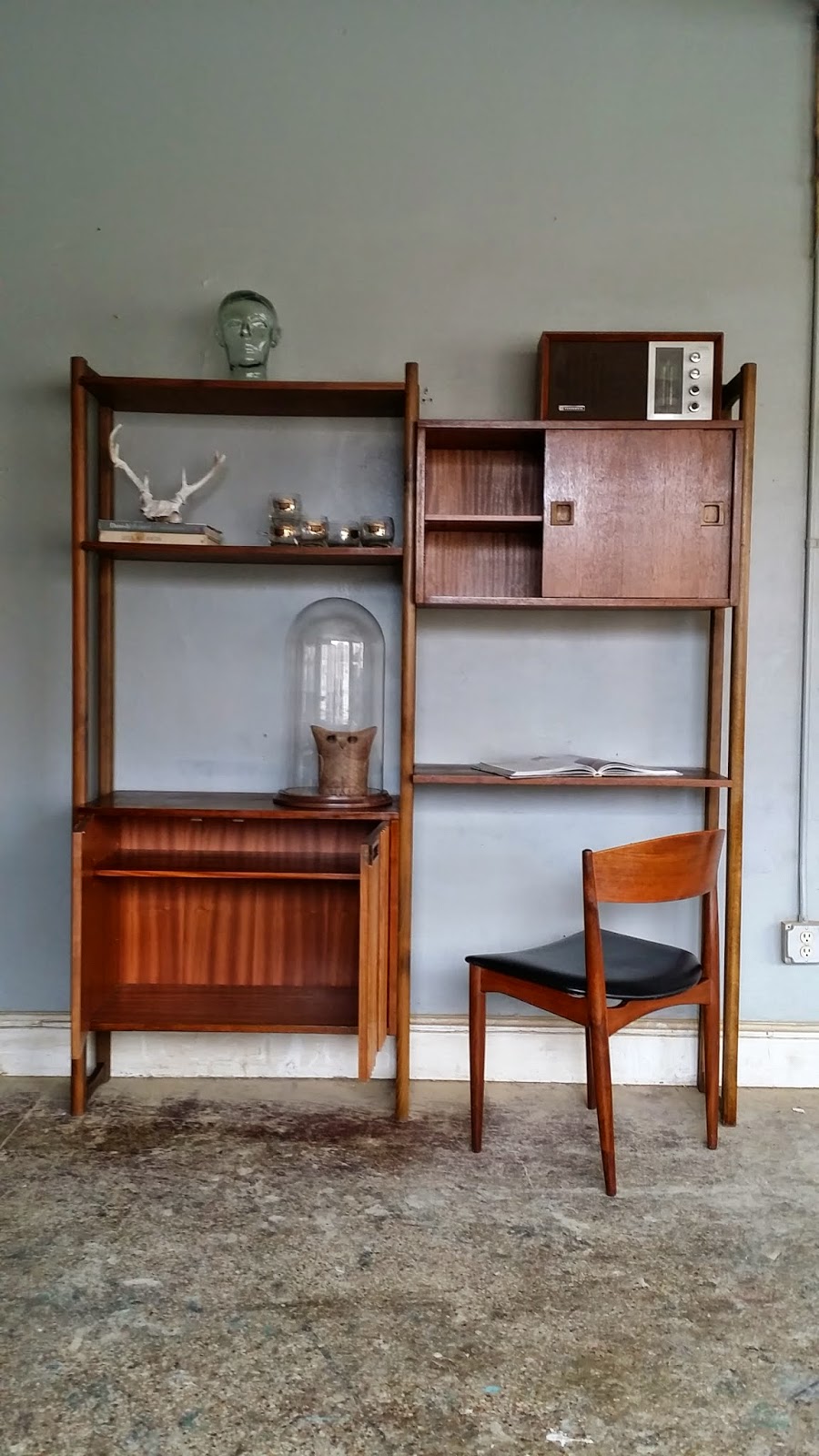 Vintage Ground: Stunning Mid Century Wall Unit / Shelving Unit