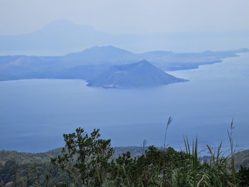 dacurious moblog: World's Smallest Active Volcano