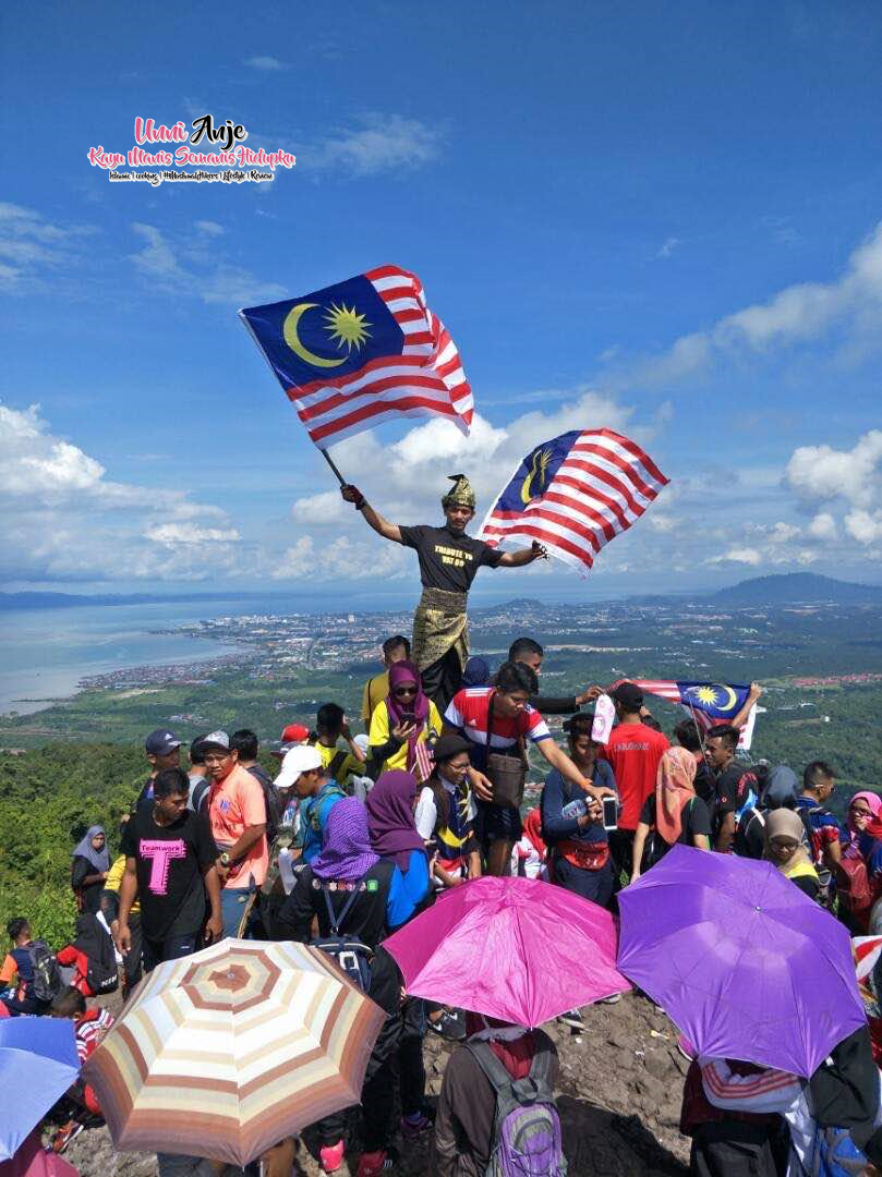 Mega Hiking Tawau Merdeka Di Puncak Bukit Sempena Bulan Kemerdekaan ke ...