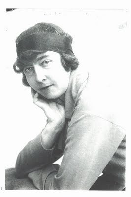 Lather, Foam and Froth: Elizabeth Chaplin, 1890 - 1982