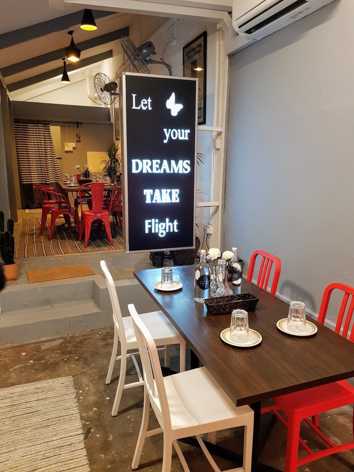 The HashTag Cafe Adventure!!!