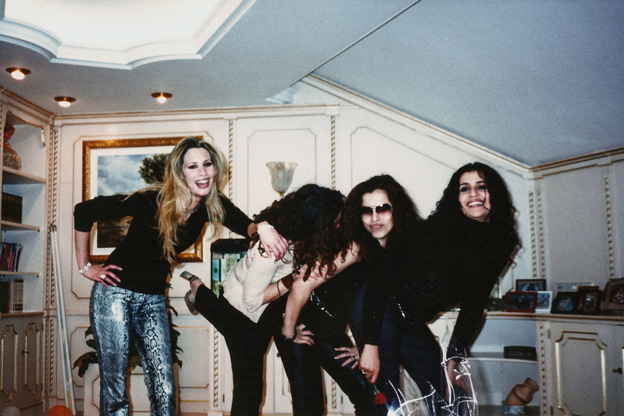 AJORBAHMAN'S COLLECTION: Photos of Aysha, Souvenir of Gaddafi