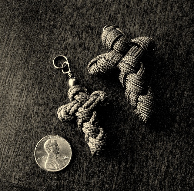 Stormdrane's Blog: The Sailor's Cross Knot...