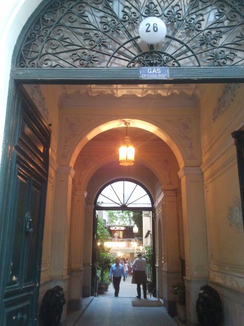 Suddenly Marta: Así es el escondido y mágico patio de Hermosilla 26