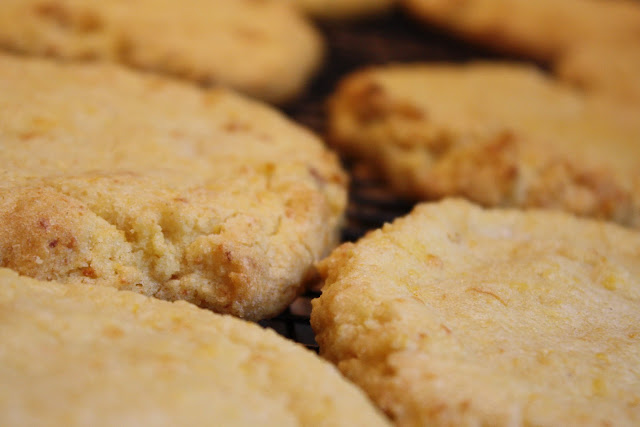 A Dusting of Sugar: Corn Cookies