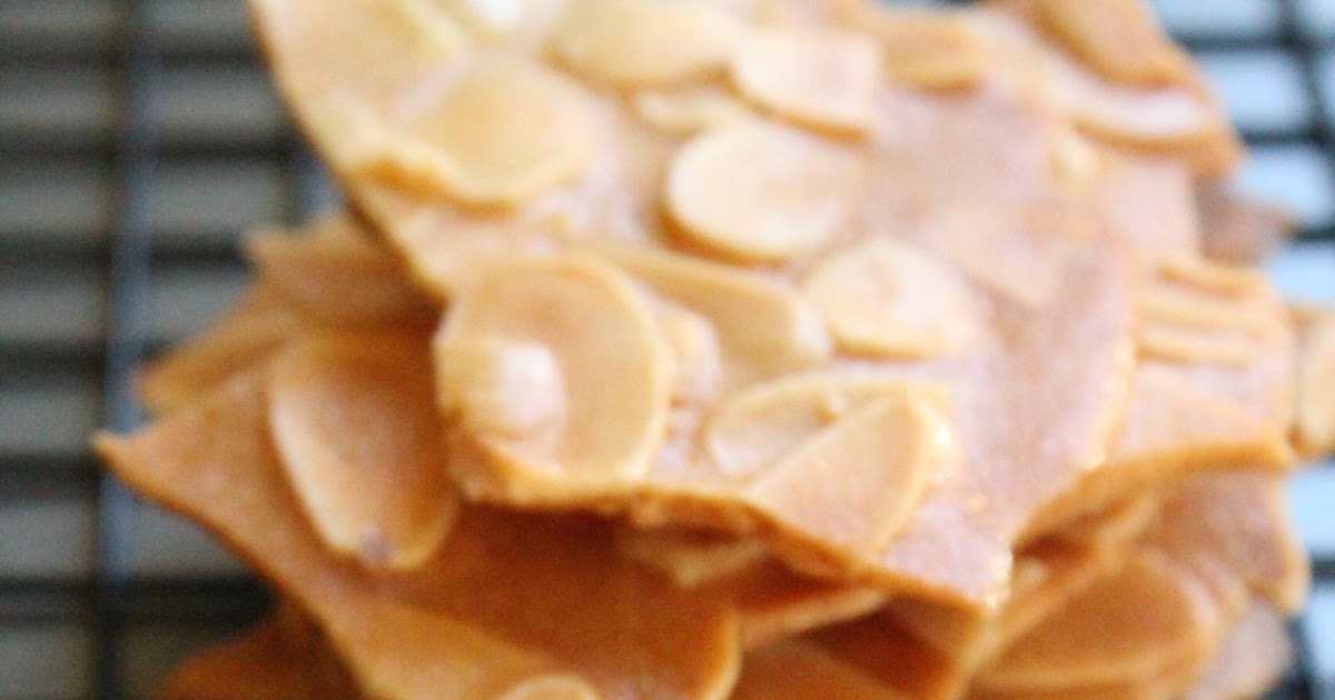 Kitchen Chaos: Almond Thins 杏仁片脆饼 - Chinese New Year Series