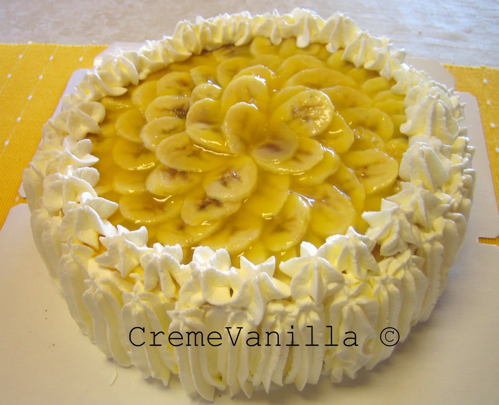 CremeVanilla: Banaani-rahka-kermakakku