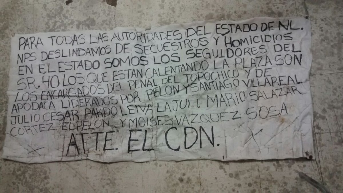 Imagenes: Dejan narco-mantas del CDN en Linares Nuevo Leon para ...