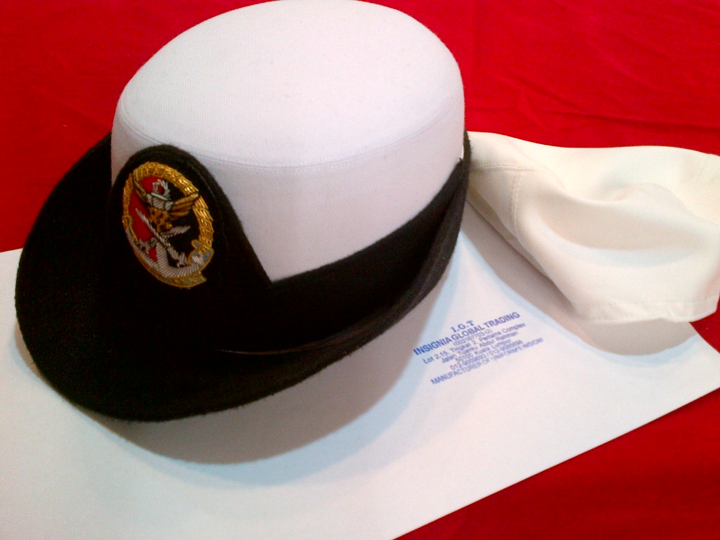 I.G.T Insignia Global Trading : PEAK CAP / BOWLET HAT / SUMMER CAP