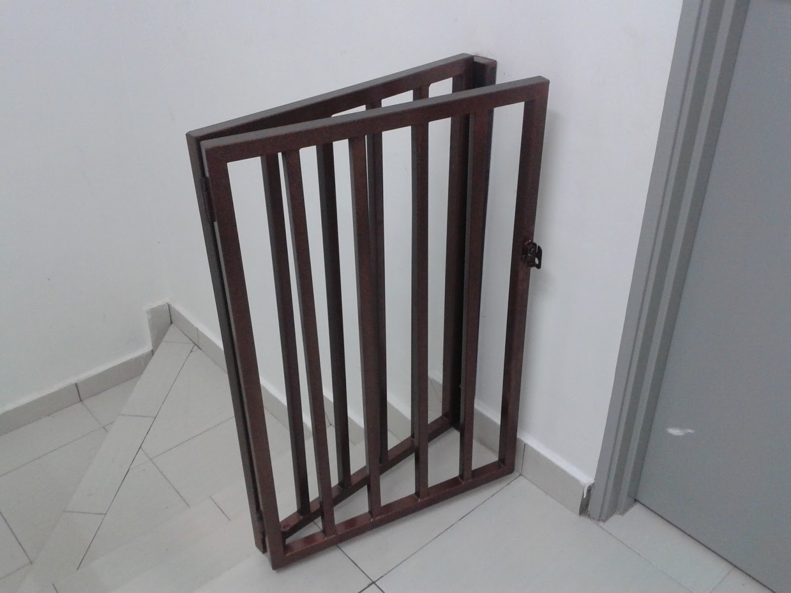 * DIARI SUMYSYA *: Grill Rumah & Pagar Utk Budak..