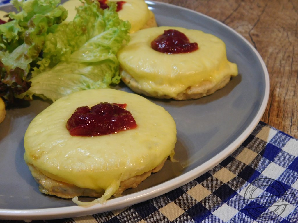 Mechanik w kuchni: Indycze medaliony z żurawiną