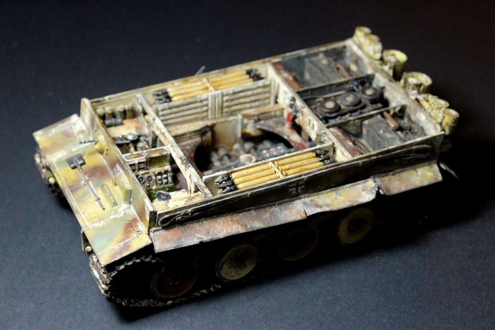 JHmodelator: TIGER-I EARLY VERSION INTERIOR. ACADEMY. 1/35