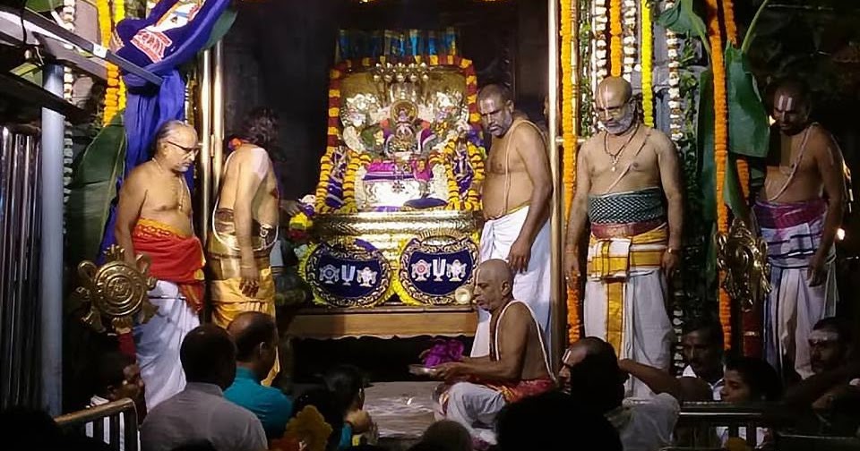 Vaikunta Ekadasi at Simhachalam Appanna Temple | 2017 Vaikunta Ekadasi ...