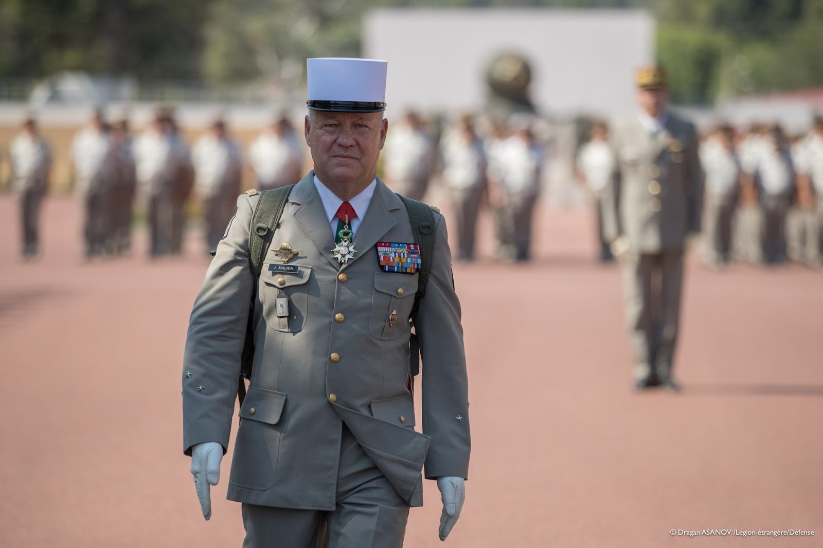 Cérémonie de l'adieu aux armes du général Jean Maurin - Hommages et ...