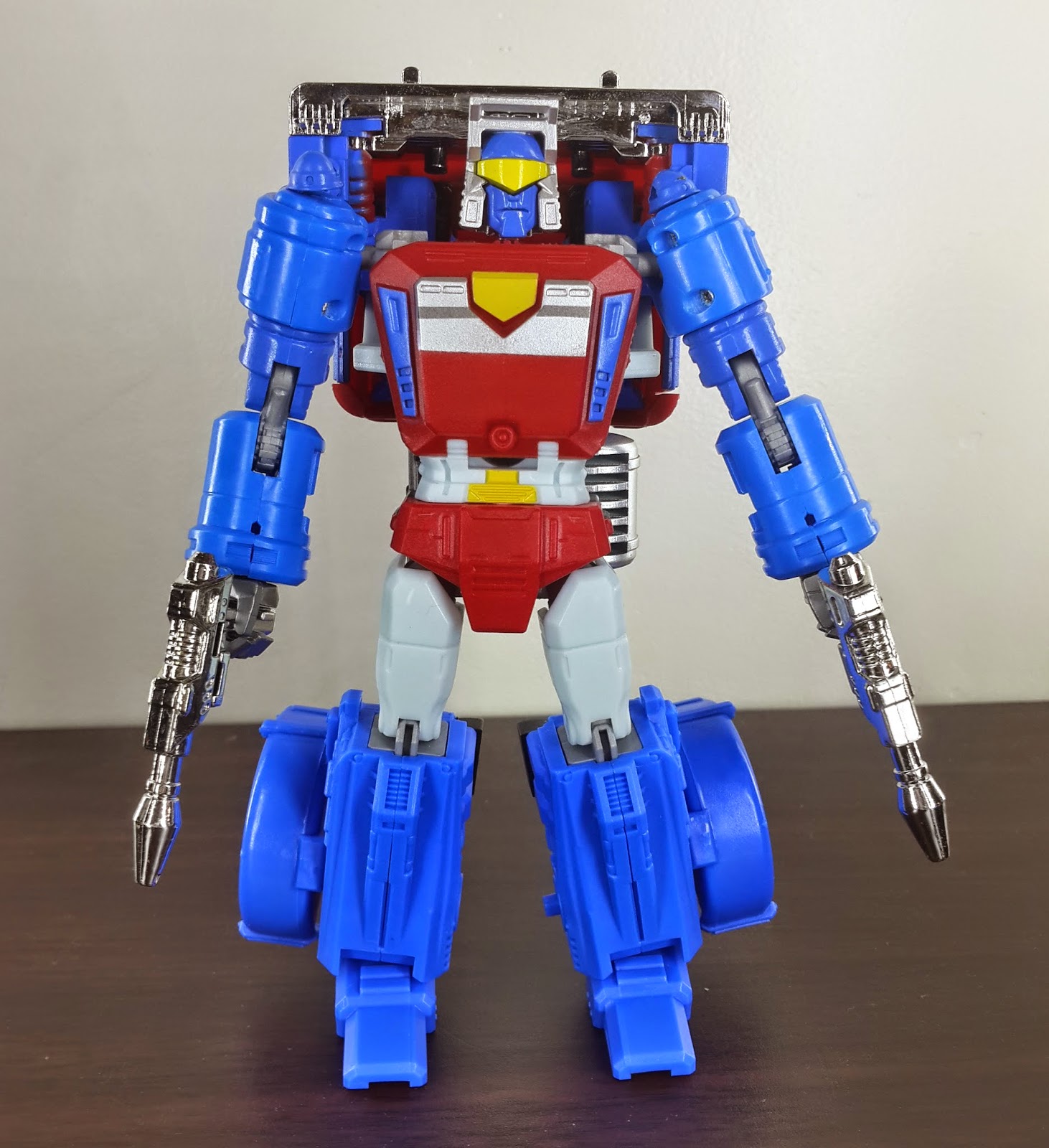 Blog Transformers.com: 1118: X-Transbots Hoss ( Gobots Road Ranger )