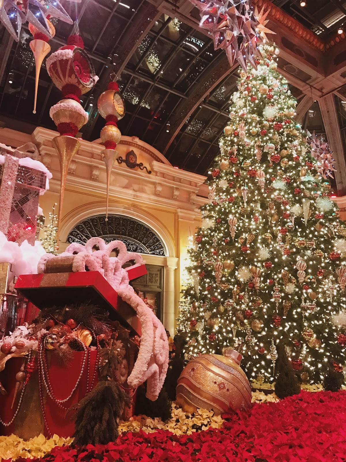 5+ Must-Sees in Las Vegas This Holiday Season