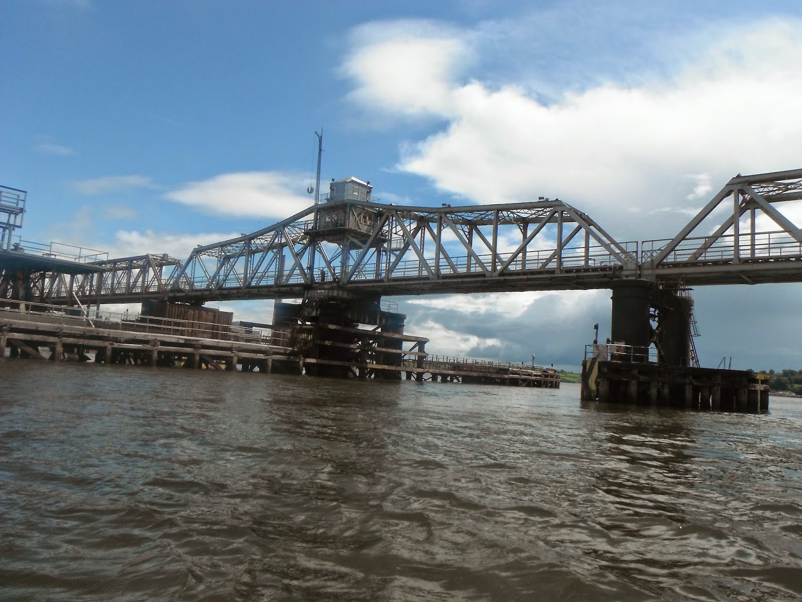 The construction of the Barrow Bridge - Tides & Tales