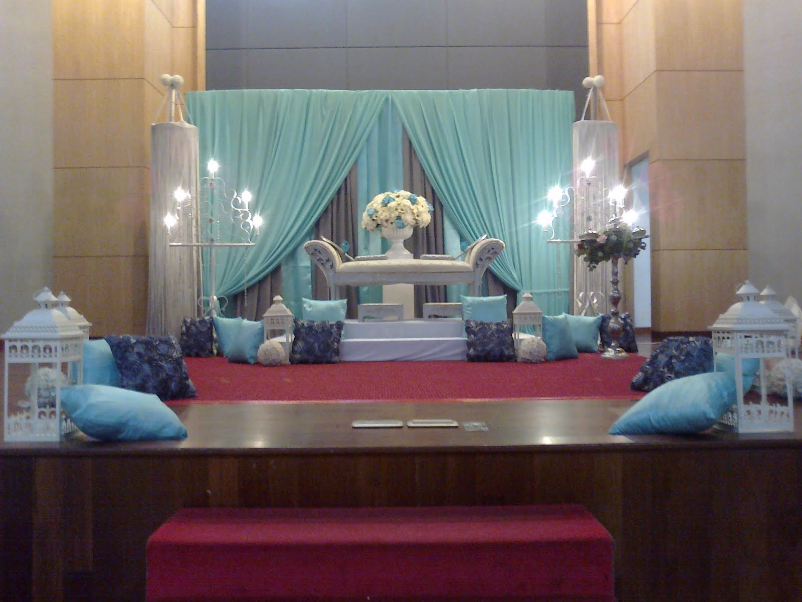THE PERSADA - Laman Rasmi Gubahan Bunga: Pelamin Persandingan Biru Firus