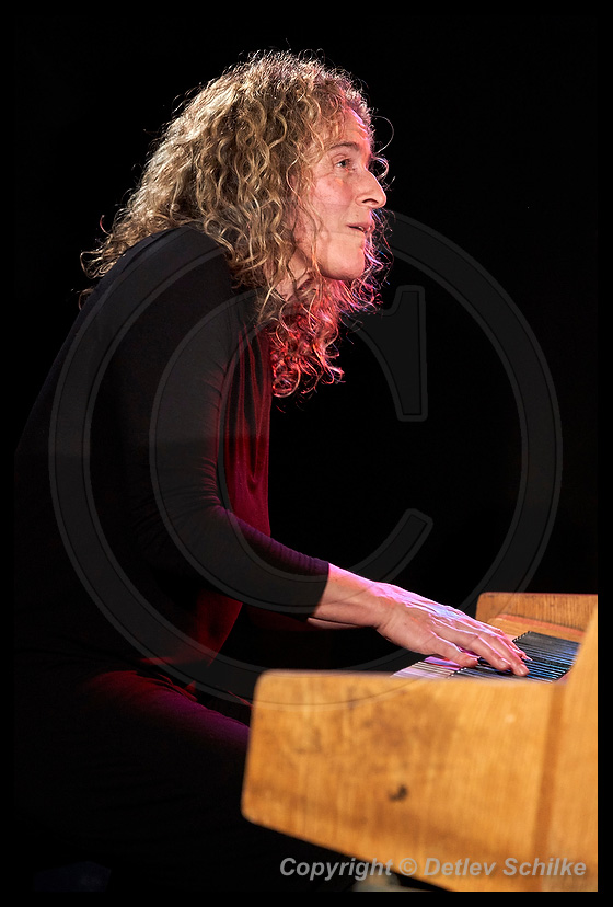 The EyeCatcher Blog: Julie Sassoon Quartet - Jazzkeller 69 im AUFSTURZ