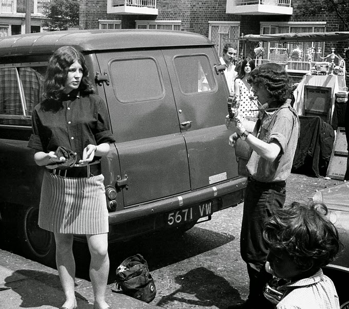 ON THE ROAD Archives: THE FAMOUS PUBS, HENEKEY’S AND FINCH’S, on ...