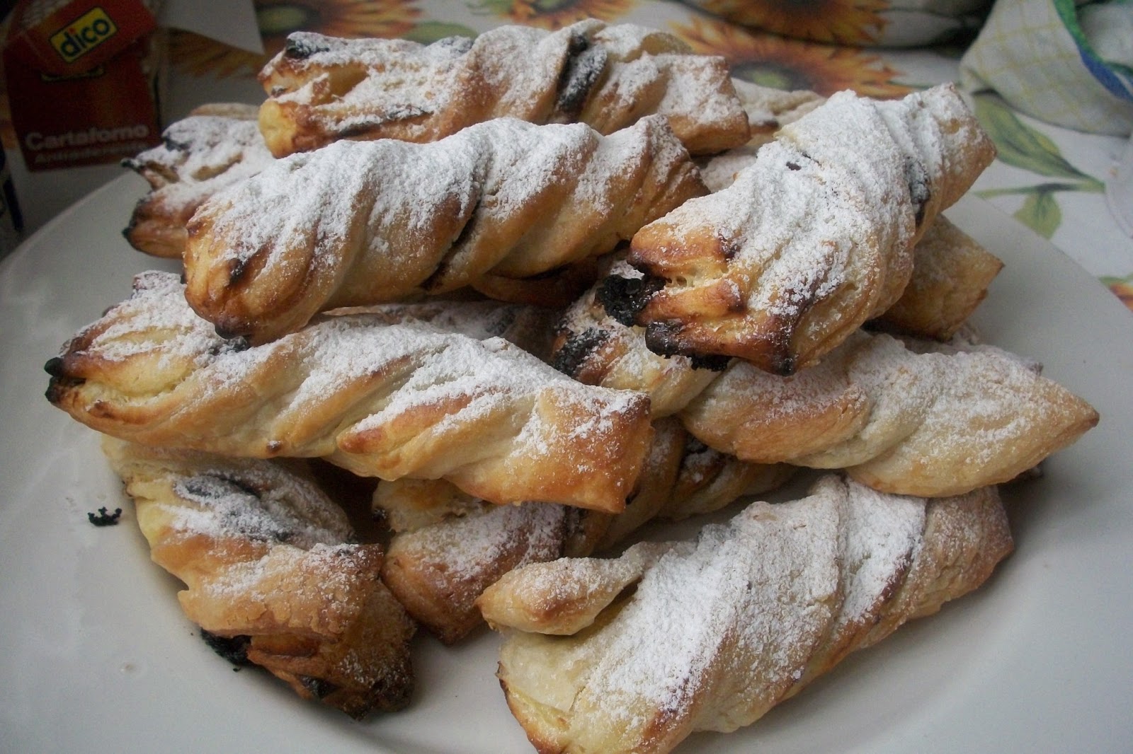 Dolci e Pasticci con Rit: TORCETTI DI FROLLA E PASTA SFOGLIA
