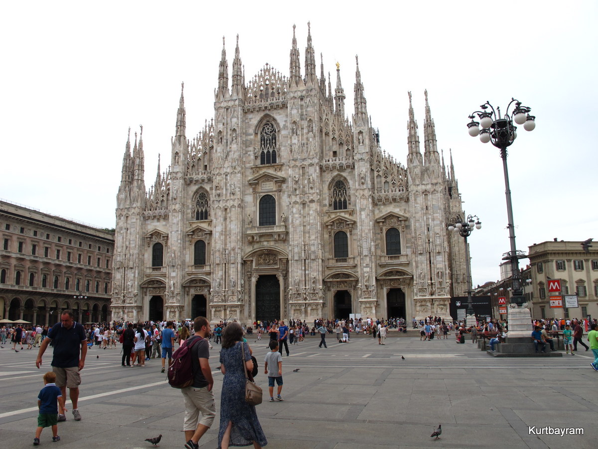 ŞİMDİ GEZELİM: Ağustos Ayında Milano'yu Gezmek Haftasonunda İş Merkezi ...