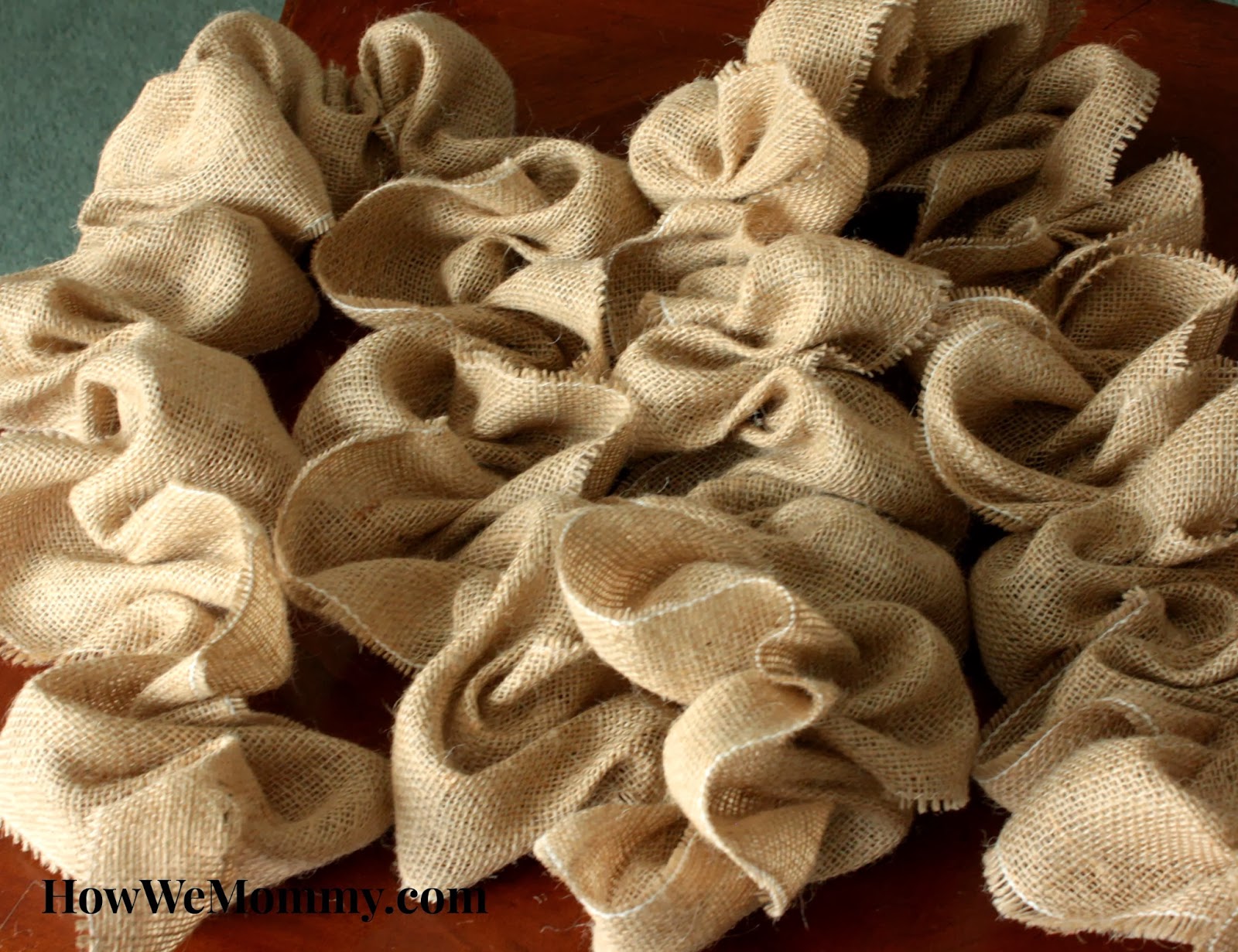 This is how we Mommy: DIY Burlap Garland