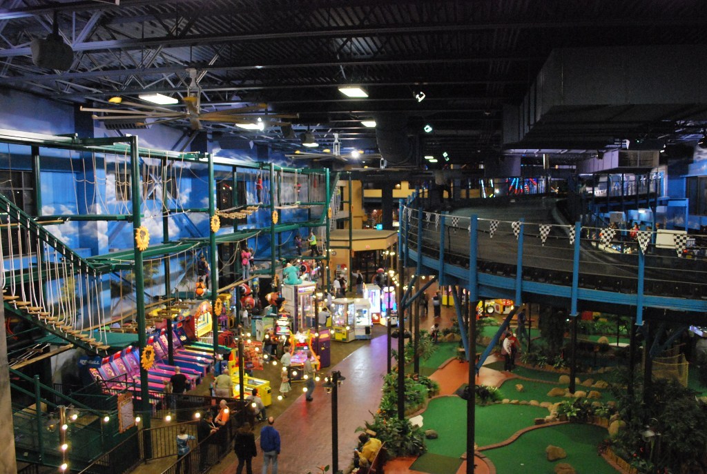 MidwestInfoGuide: Kalahari Theme Park (Dells)