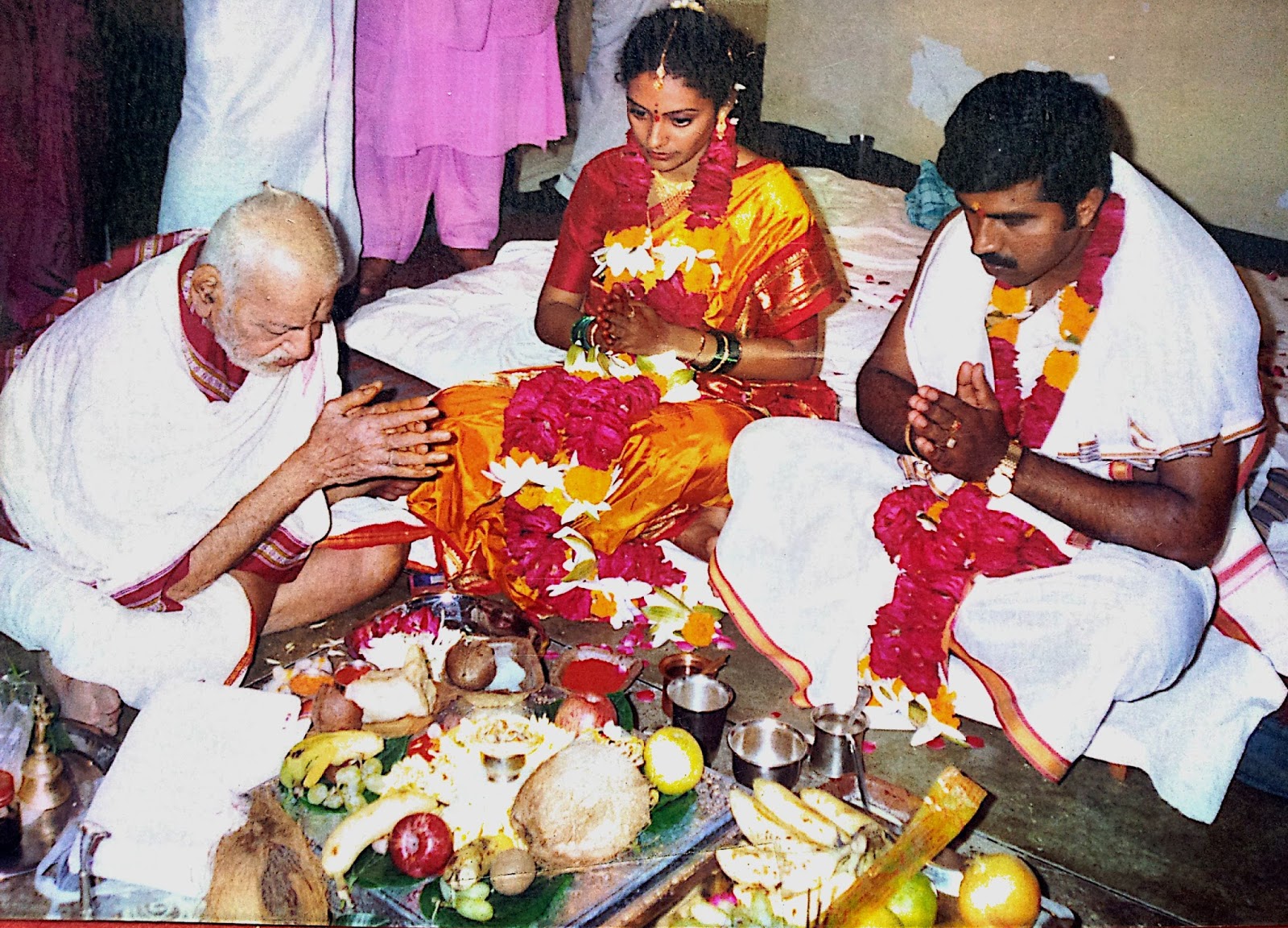 The Little Princess: Write Tribe - day 4- Maangalyam Tantunamena.....