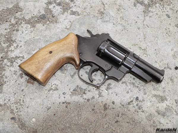 Guns: 9 mm RSA revolver (OTs-1, Kobaalt, TKB-0216)